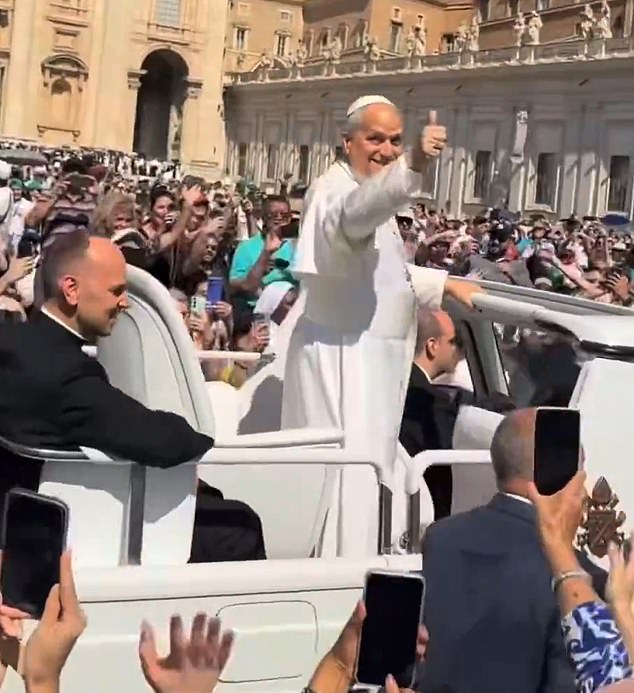 Knicks fan shares rare exchange with Pope Leo and reveals why New York ...