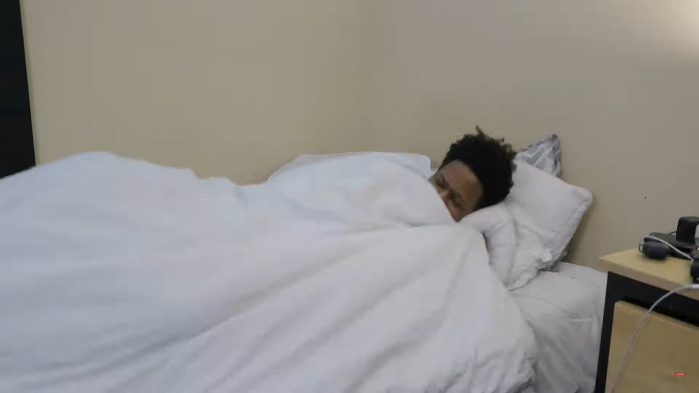 When you cover yourself because it’s cold 🥶🛌 and suddenly life feels ...