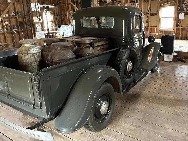 V8 economy and performance with classic style: Look at this unmodified ...