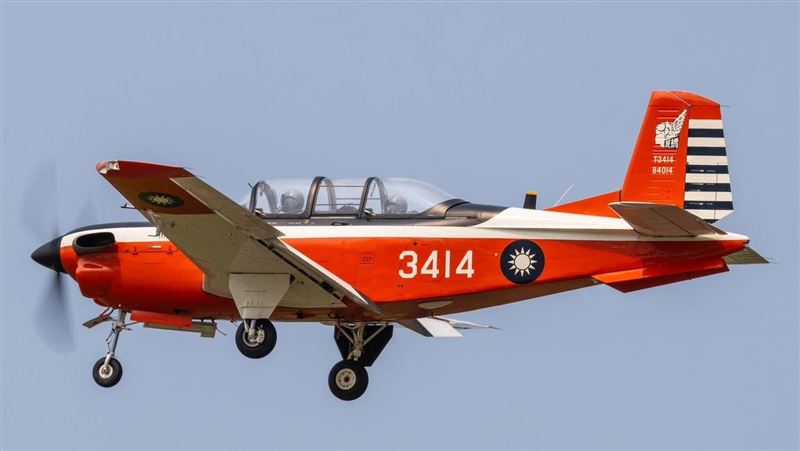 2飛官殉職! 勸退盧季佑F-16夢改飛T-34 母淚崩：是我錯了