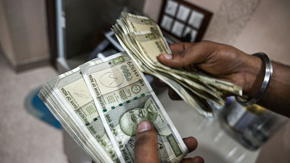 Dearness allowance: Employees forum says Bengal CM has assured Supreme ...