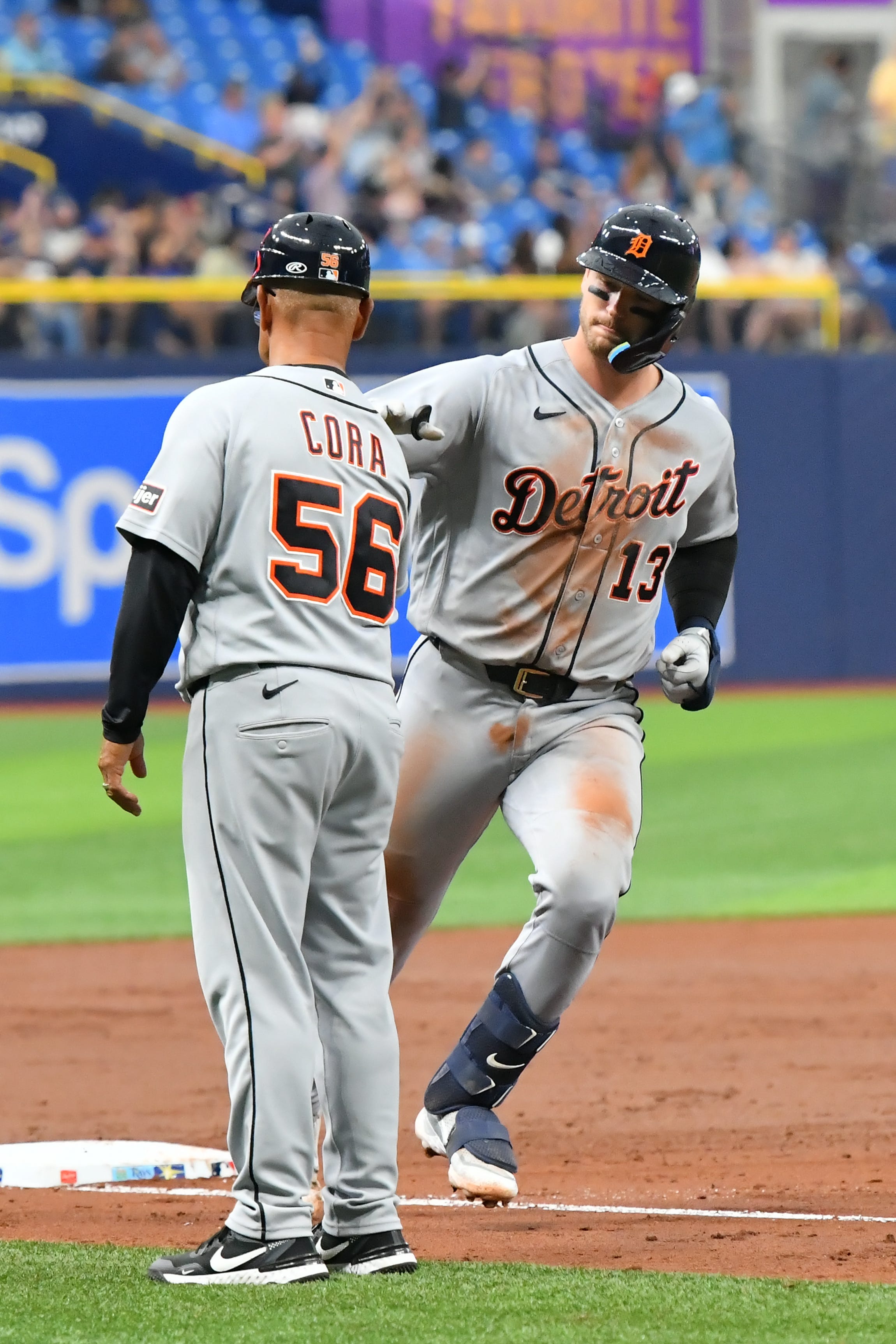 3 straight homers power Tigers to uncomfortably tight win over Rays