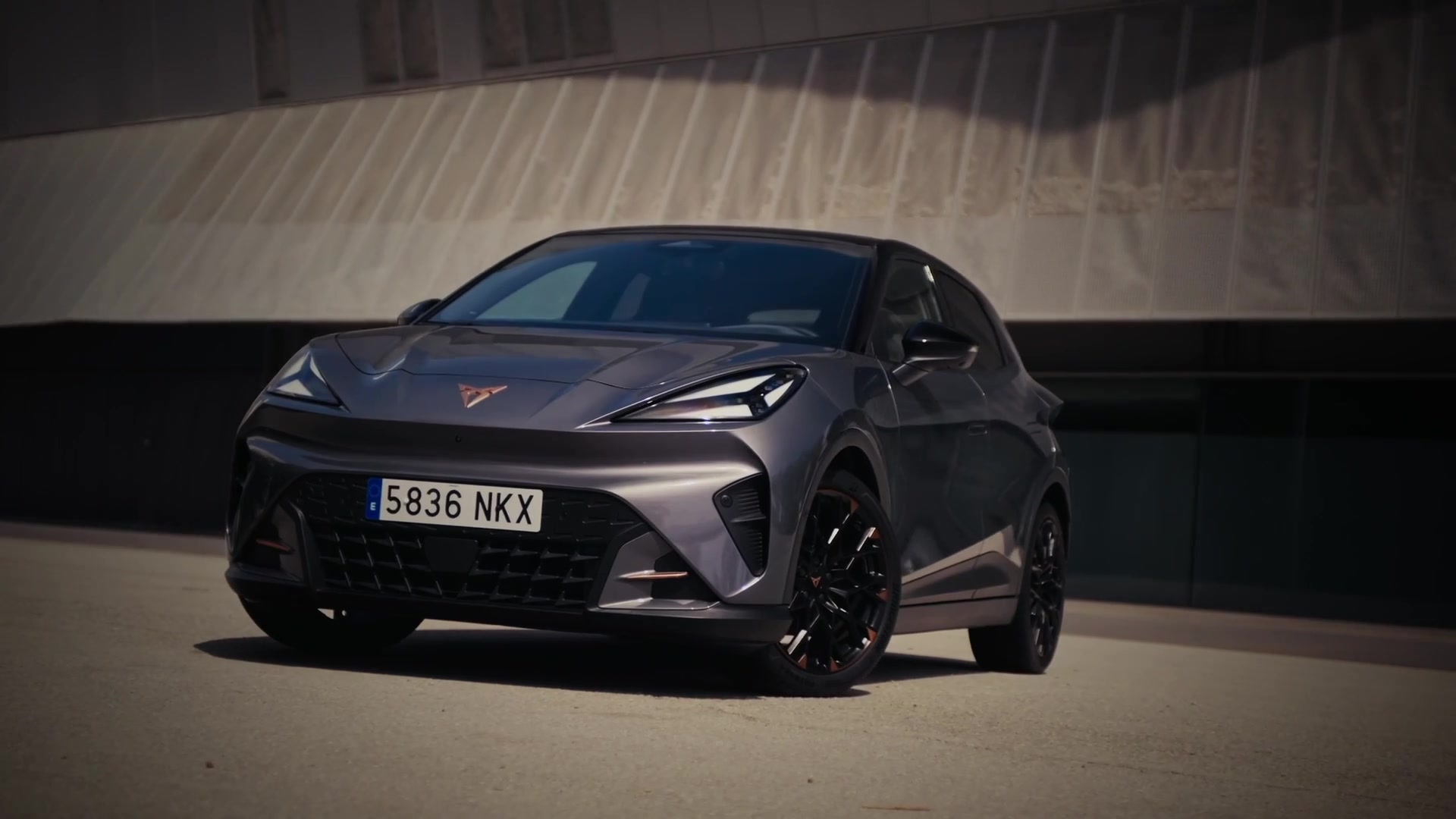 CUPRA Raval exterior design in plasma iridescent