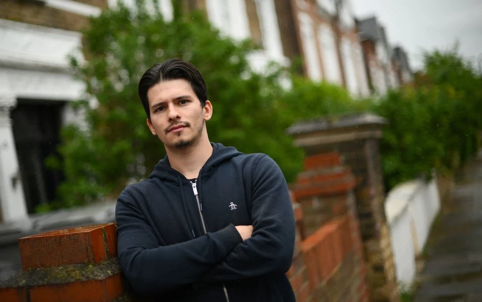 Public doubt in degrees rises as MPs probe student loans