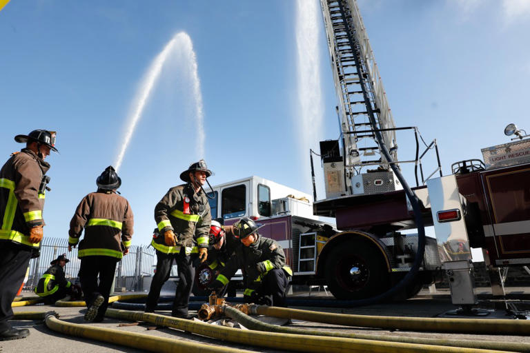 San Francisco Mayor Daniel Lurie’s $17B gives huge raise to cops, fire ...