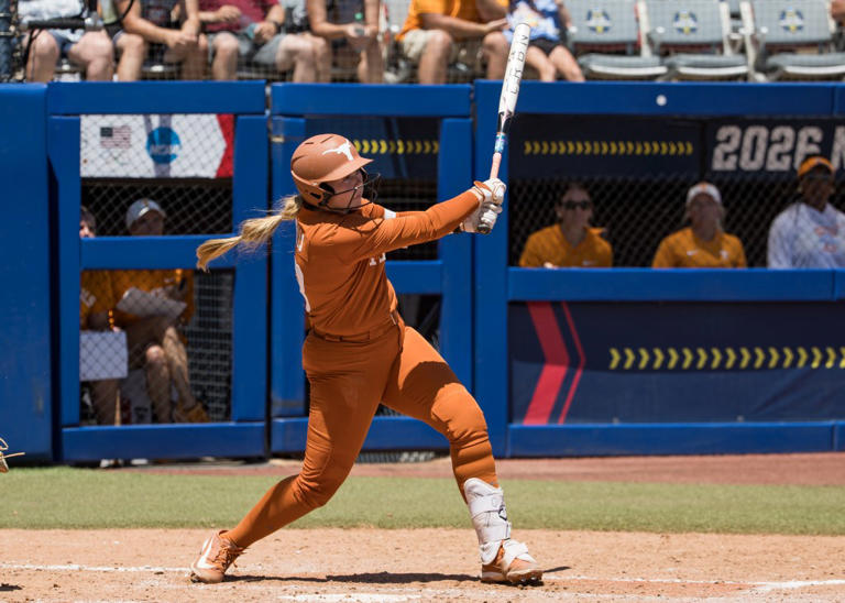 Texas softball riding star’s wild lady-bug-eating superstition all the ...
