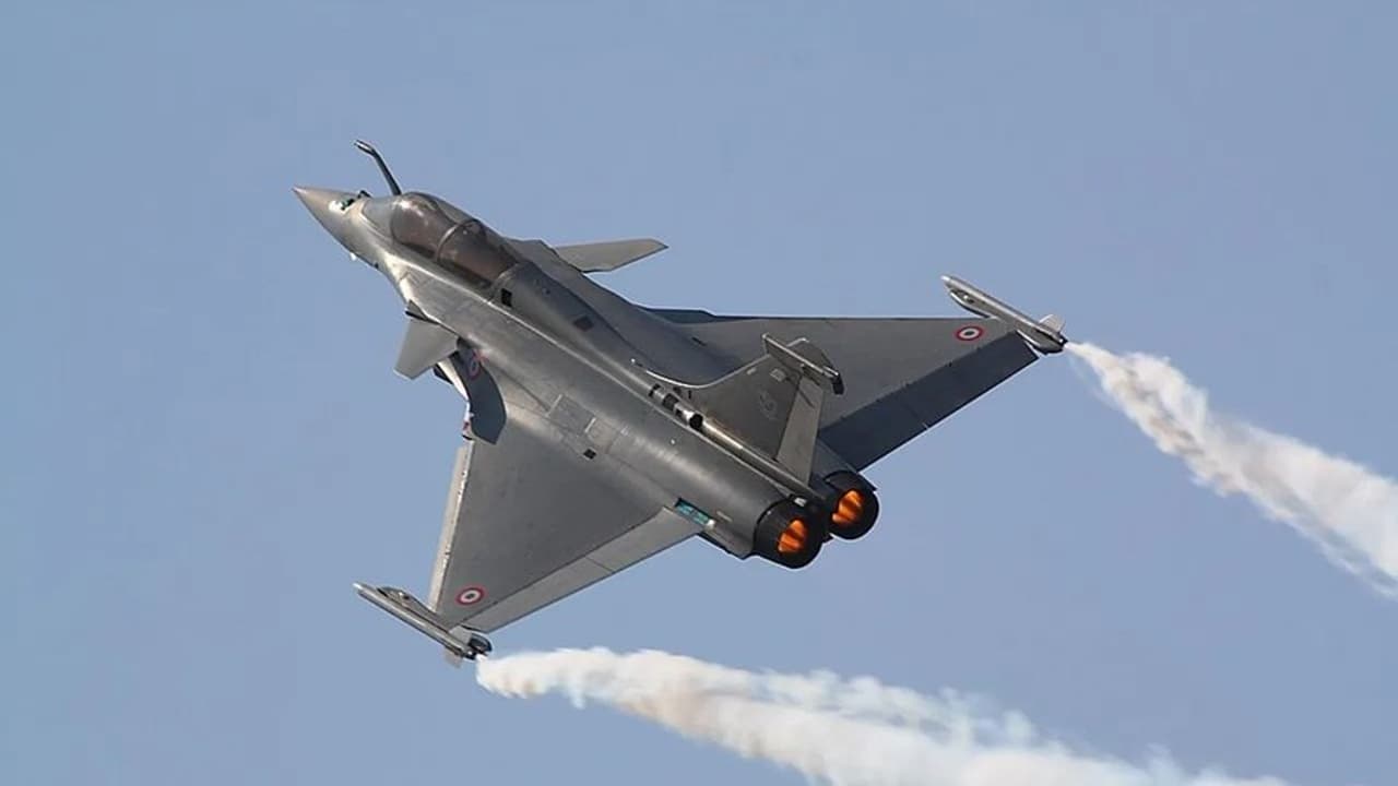 The need for organic air power for Indian Army: A justified military ...