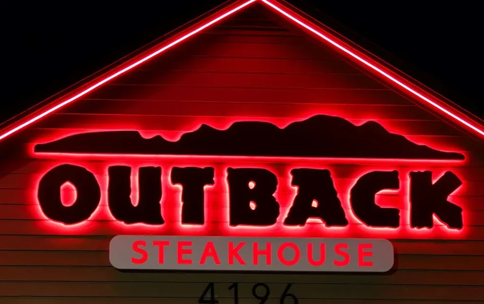 Outback Steakhouse faces $1.5M lawsuit over mashed potato fall