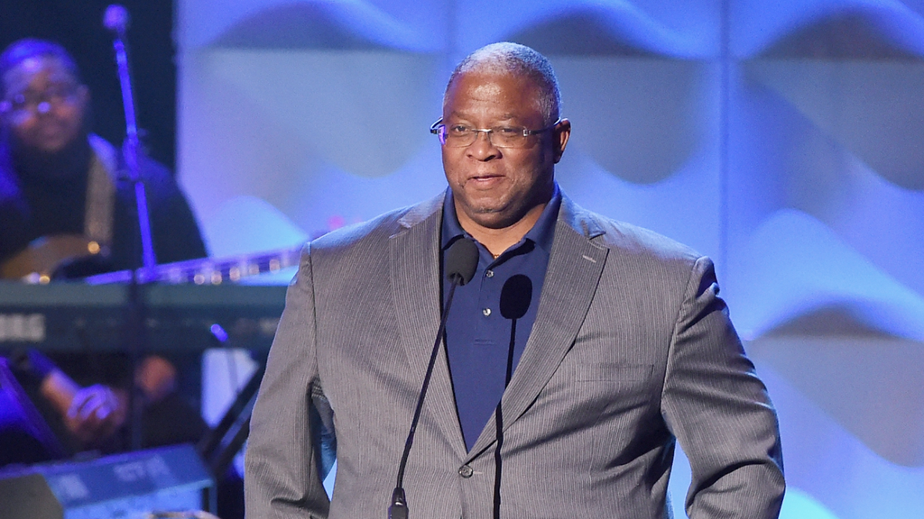 Larry Fitzgerald Sr., father of Larry Fitzgerald Jr. and Minnesota ...
