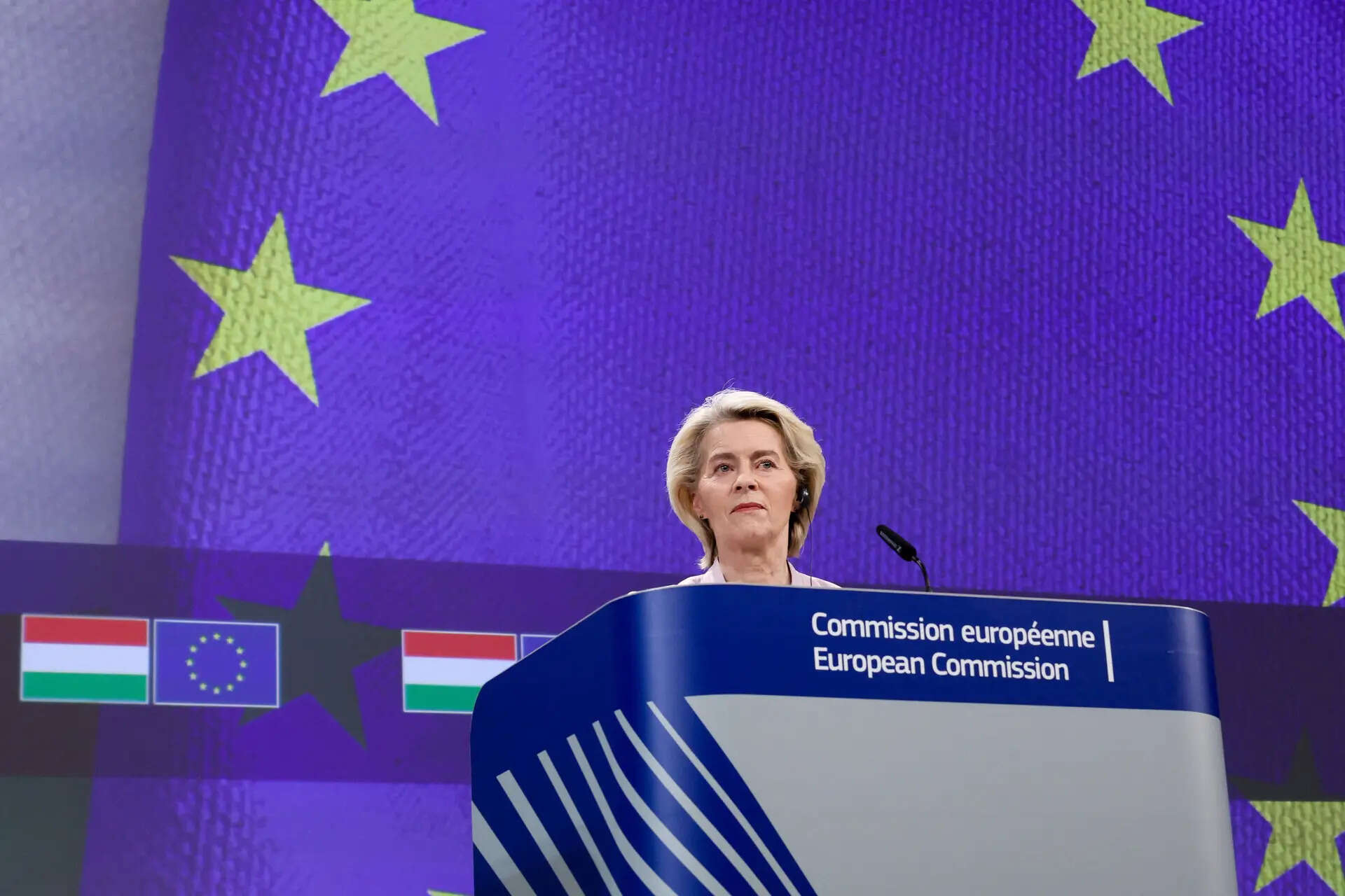 EU paves way to allow migrant deportations to centres outside bloc