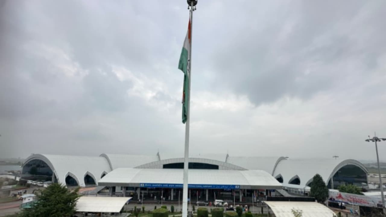 Srinagar Airport runway maintenance to impact flights from July 2026