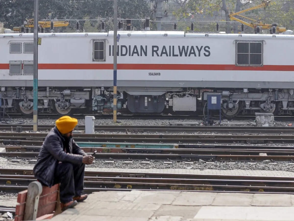 Indian Railways achieves 145 million tonnes freight loading in May ...