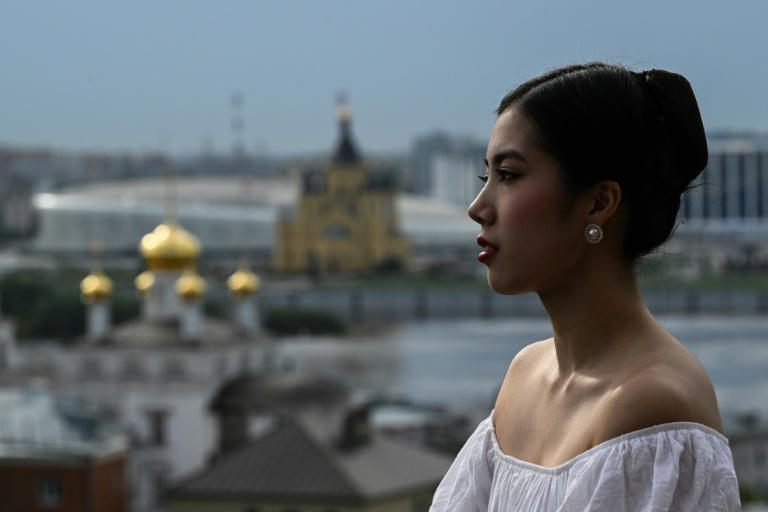Between ballet and war: Japanese dancers pursue dreams in Russia