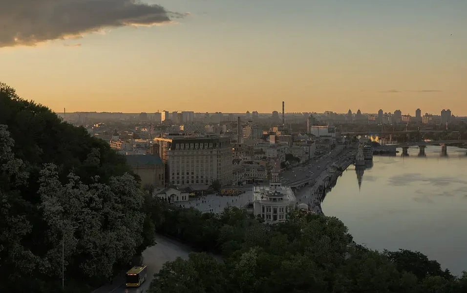 Kyiv eyes war’s end before winter as EU talks near