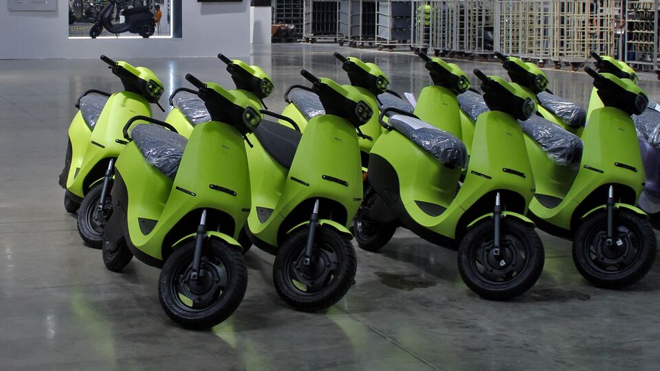 Ola Electric share price falls 2% as QIP issue priced at a discount. Do ...