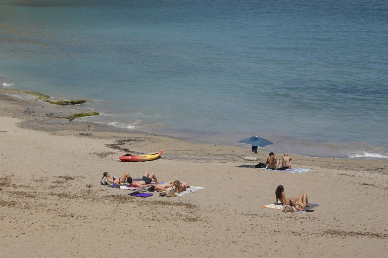 Tres comunidades bajo aviso por calor y otras dos por lluvias ...