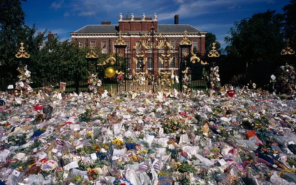 King Charles's 1997 letter reveals deep grief after Diana's death