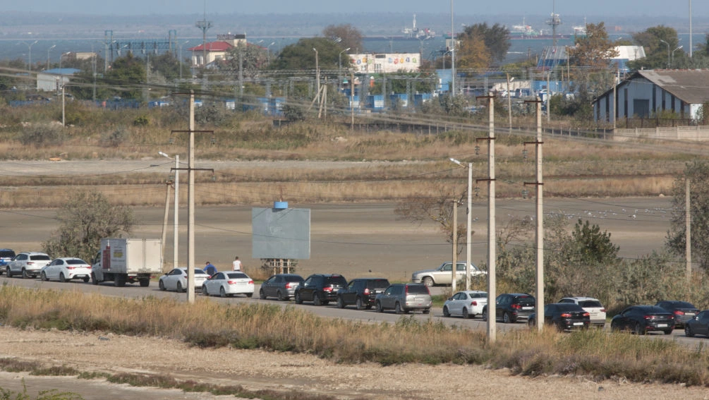 Ukraine's strikes choke Crimea's fuel lifeline via key highway