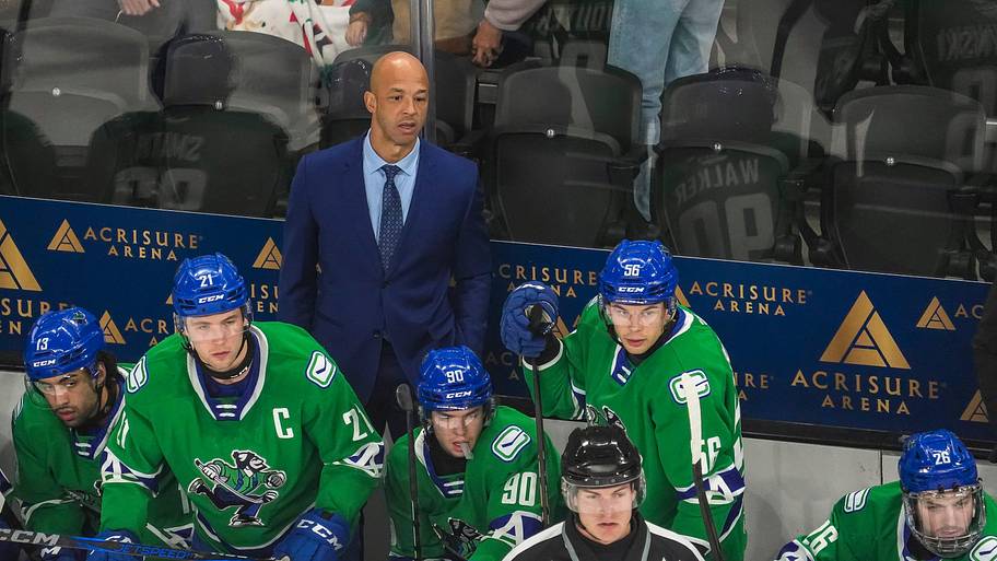 Maple Leafs lose coaching candidate to Canucks in latest setback