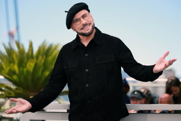 How to pull off John Travolta’s silly little beret and not look mimecore