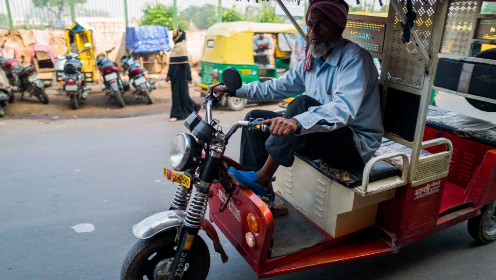 Gurgaon’s electric AC auto rickshaw sparks viral buzz amid heatwave