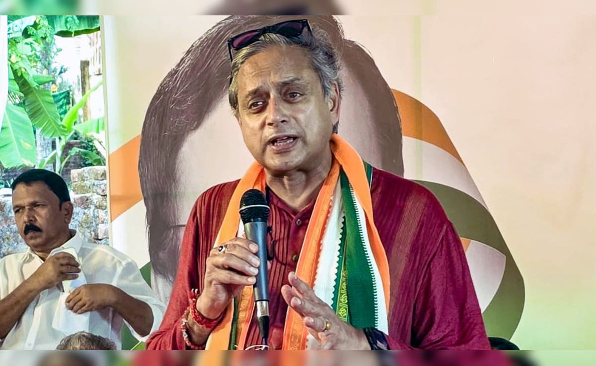 'Unnecessary': Shashi Tharoor on full Vande Mataram recital at official ...