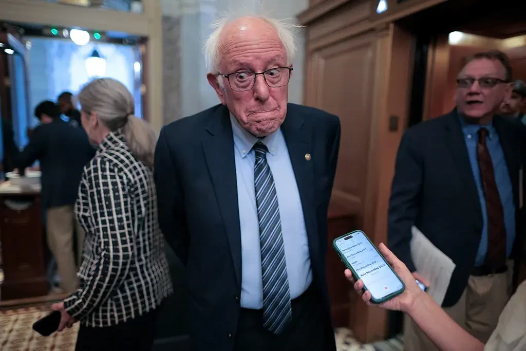 Sanders proposes 50% public stake in AI giants