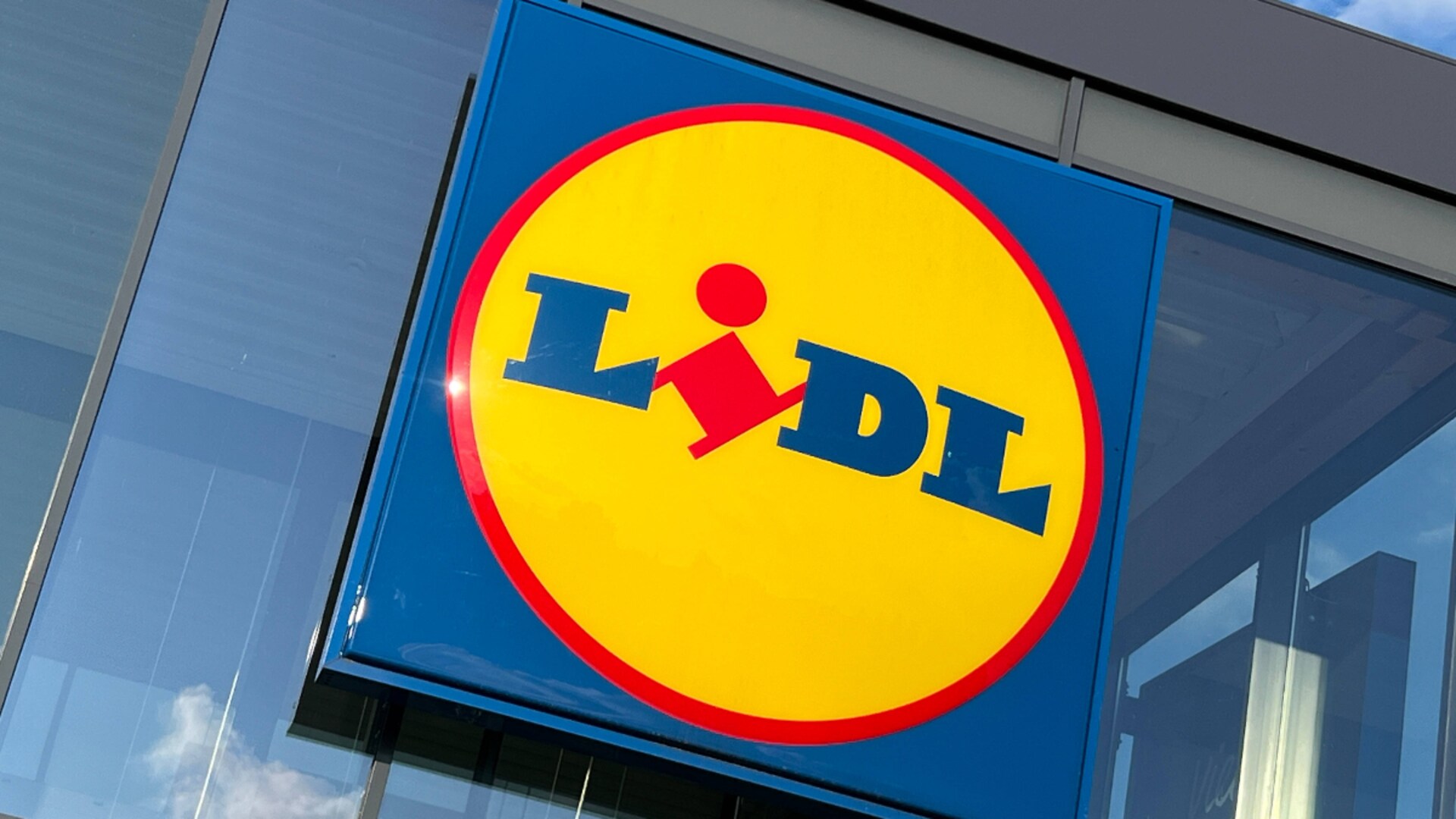 Sonnencreme umsonst: Lidl stellt ab sofort Gratis-Spender auf – das ...