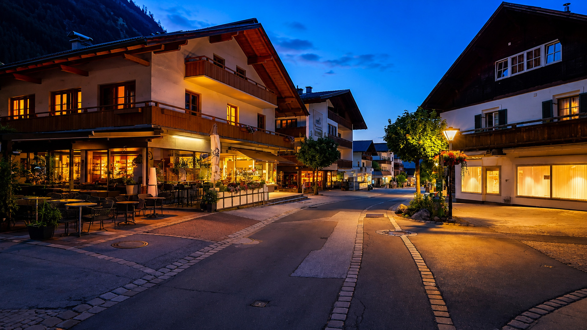 Avusturya, Mayrhofen'de huzurlu bir akşam yürüyüşünün tadını çıkarın (4K)