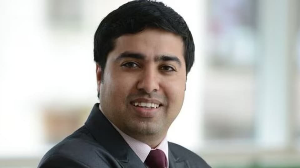 Shares to buy or sell: Chandan Taparia of Motilal Oswal recommends ...