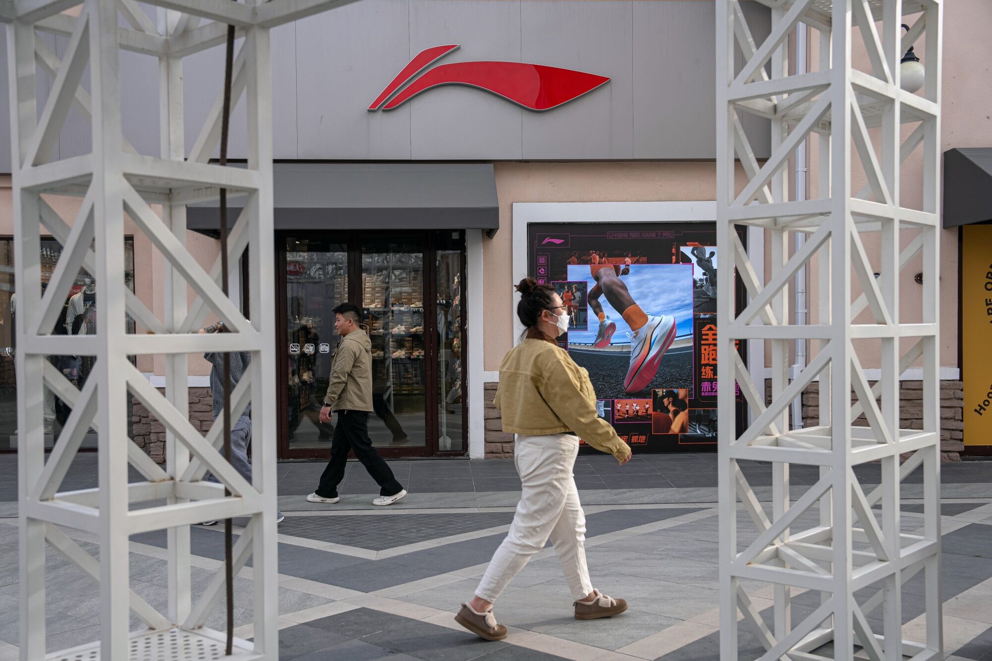 Curry inks deal with China’s Li Ning after Under Armour exit