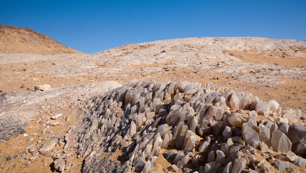 Rare zircon find in King Tut's 'alien glass' deepens origin debate