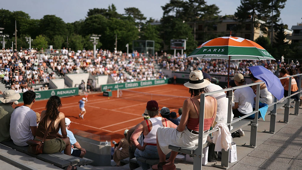 Sabalenka beats Osaka in historic French Open night match
