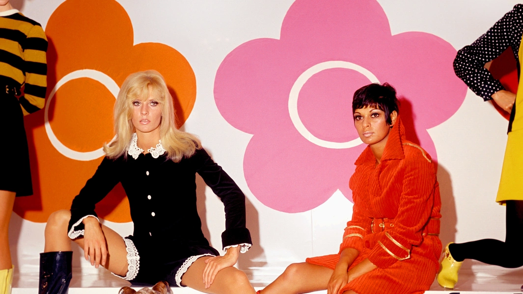 19 iconic moments that defined the 1960s
