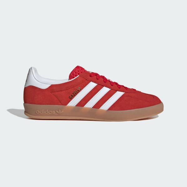 Not shorts: The it-girl way people in their 50s are wearing Adidas ...