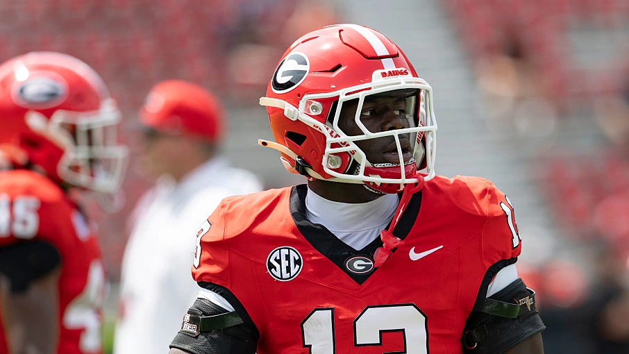Georgia advances to super regionals, lands top linebacker Gouda