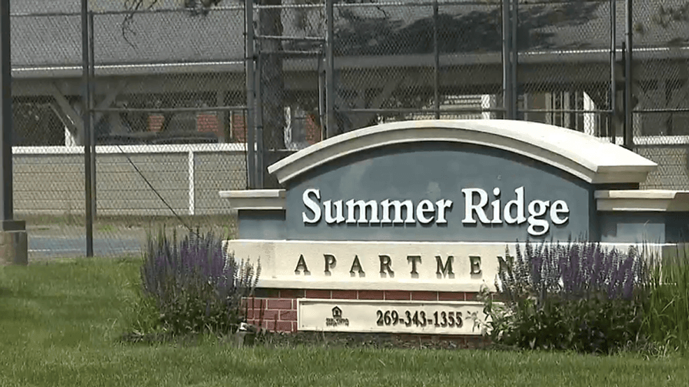 Kalamazoo County apartments flood after pipe burst, two dozen without water