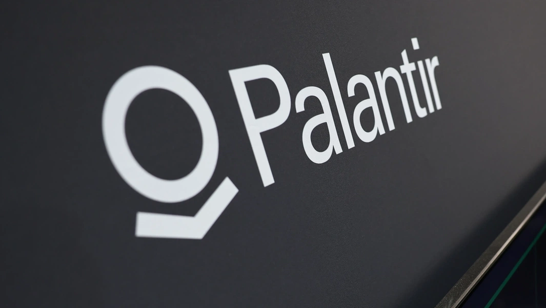 Analysts split on Palantir's lofty valuation despite rapid growth
