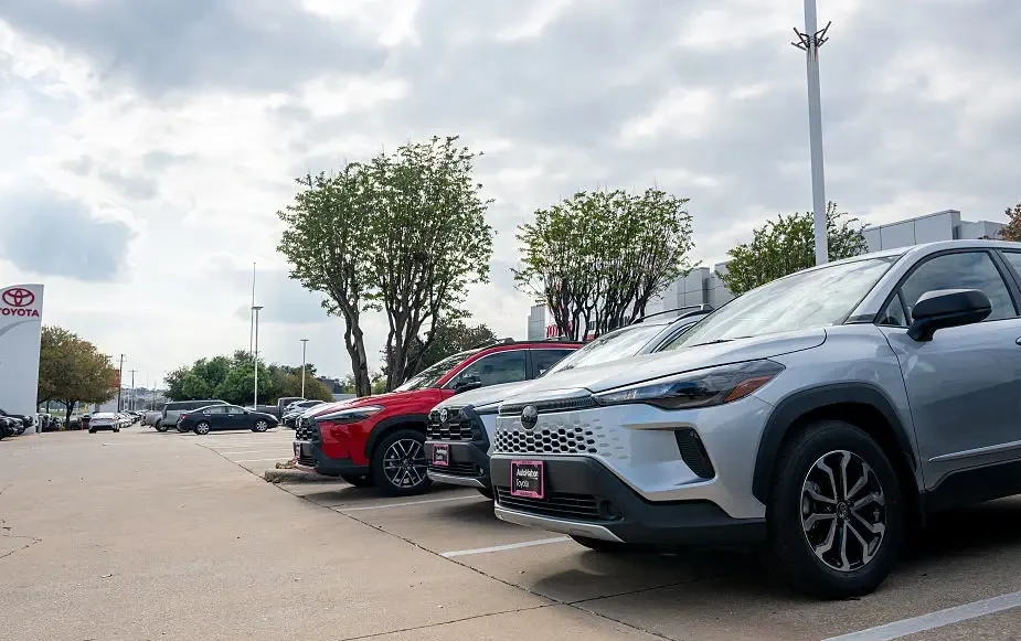 Toyota's hybrid SUVs thrive as US sales slow