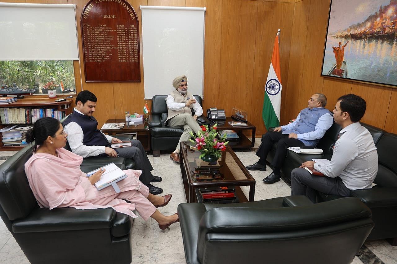 L-G Taranjit Singh Sandhu meets CAQM head on city air plan