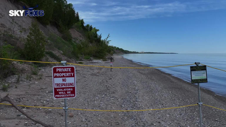 Lake Michigan beach access; Lion's Den Gorge hikers blocked