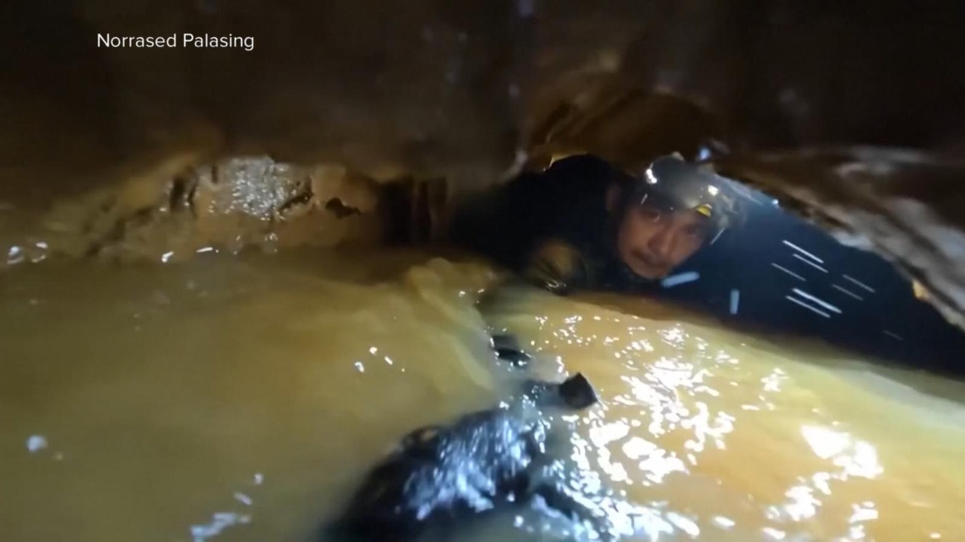 Laos cave rescuers hear 'knocking' in race to find last two trapped ...