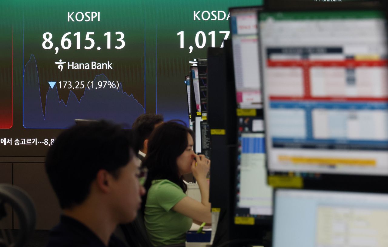 8900찍고 하락한 코스피…일각선 반도체 거품론