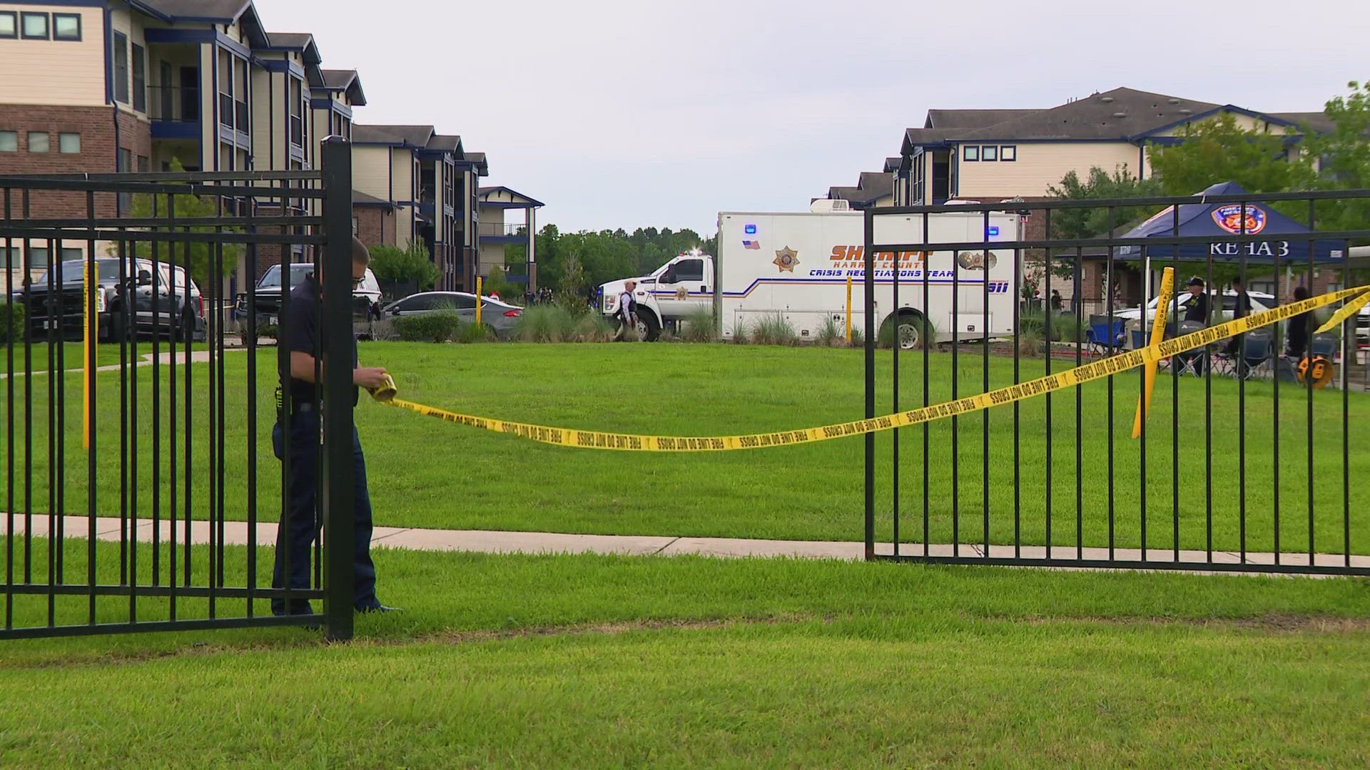 HCSO: SWAT standoff in west Harris County ends with suspect, victim dead