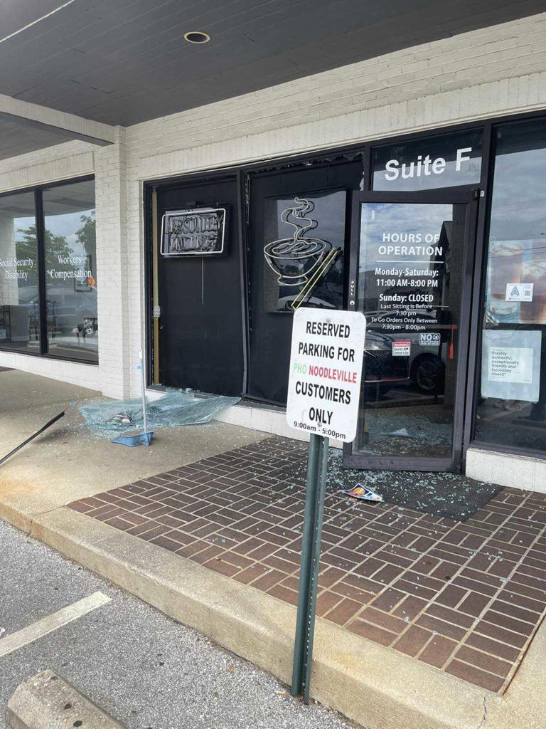 Greenville restaurant reopens after car crashes into storefront