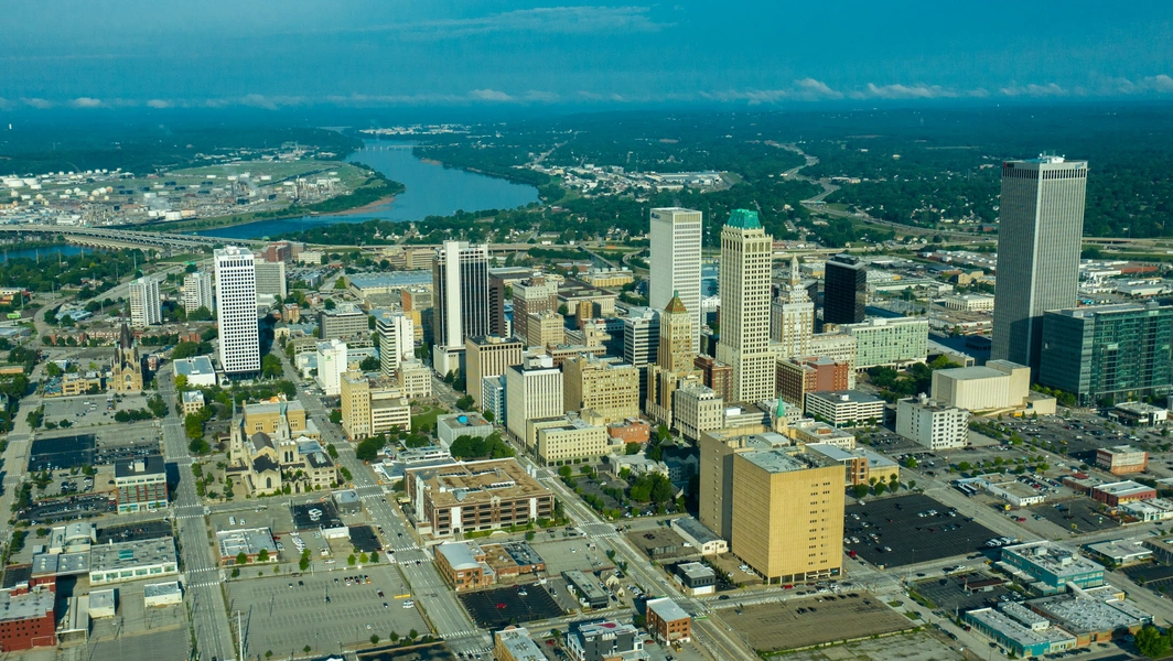 9 US locations offering cash to new residents
