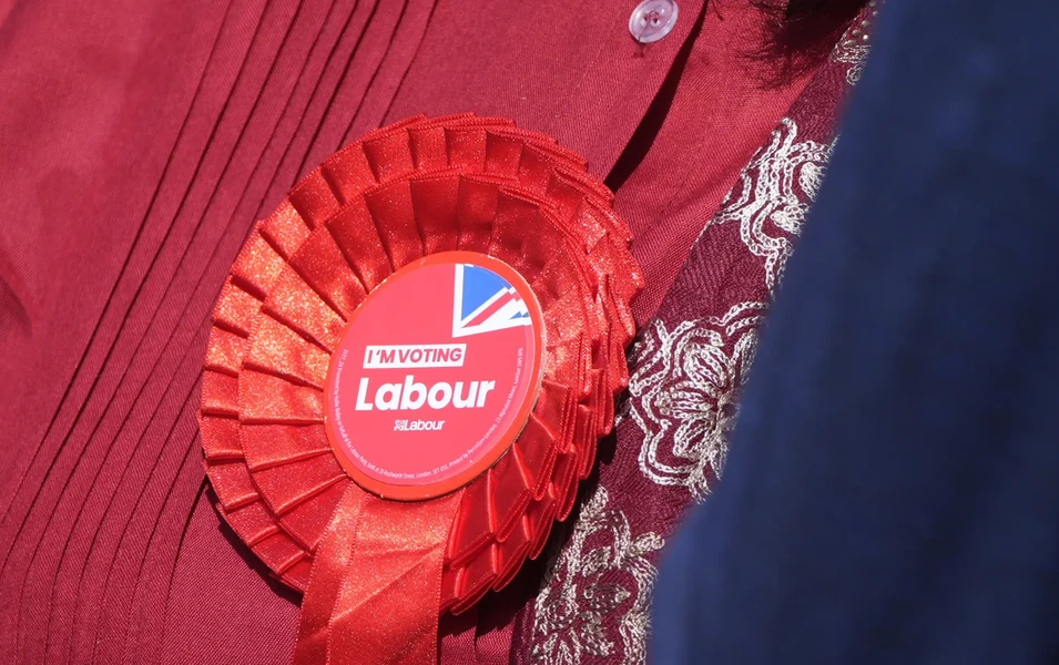 Labour loses union backing as Reform UK draws level