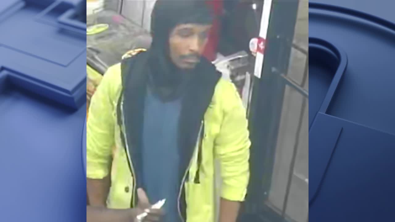 Atlanta police stabbing suspect sought after elderly man attacked