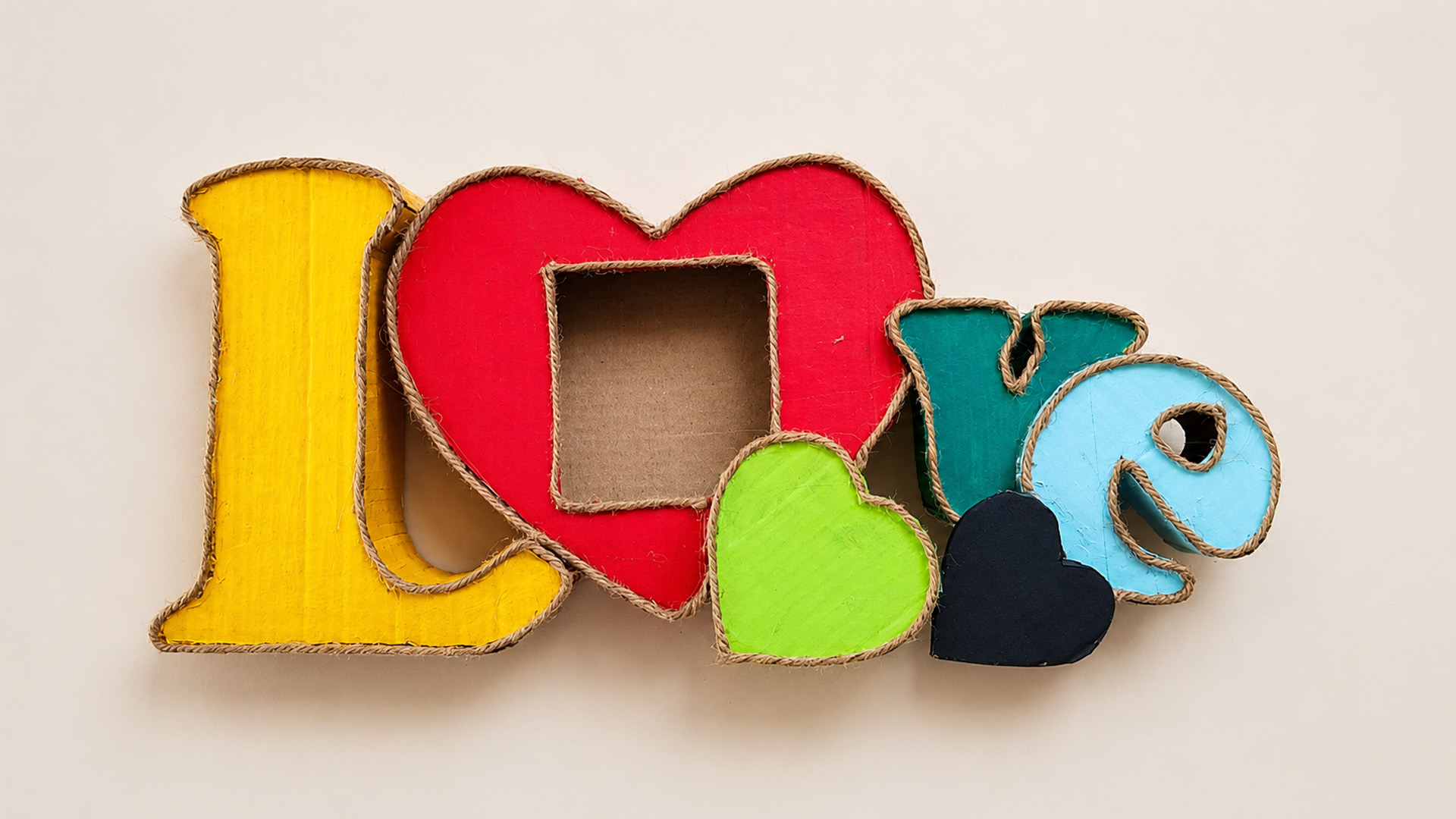 Cardboard photo frame DIY using waste materials