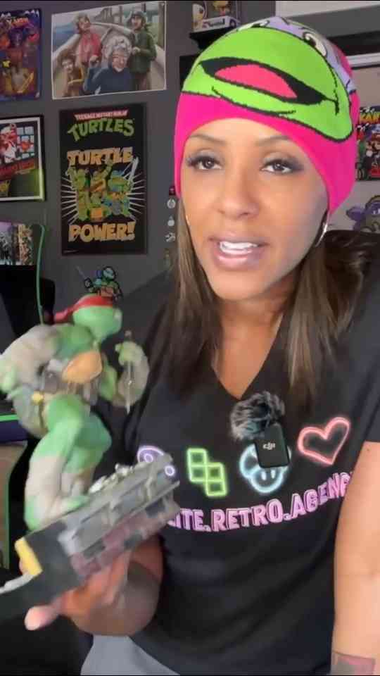 Diamond Select TMNT Raphael statue detailed craft and textural analysis